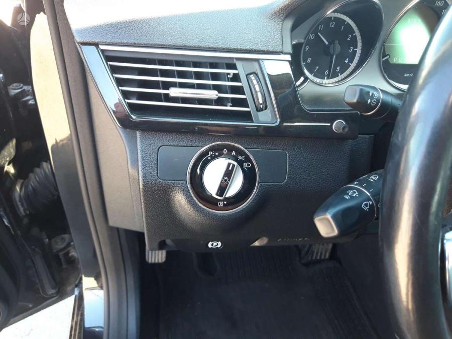 Melns Mercedes-Benz e-200 2009 Šauļi, ar dzinēja tilpumu 1.80 L un nobraukumu 223 tūkst. km par 7200 €, foto 15 vietnē AUTOMOTO.COM.LV