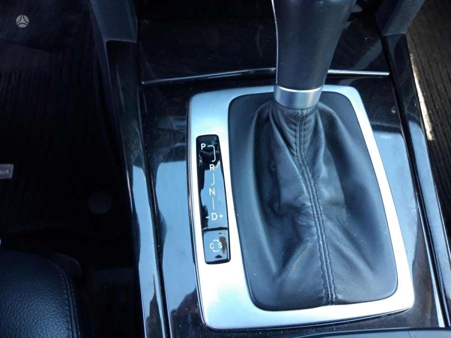 Melns Mercedes-Benz e-200 2009 Šauļi, ar dzinēja tilpumu 1.80 L un nobraukumu 223 tūkst. km par 7200 €, foto 18 vietnē AUTOMOTO.COM.LV