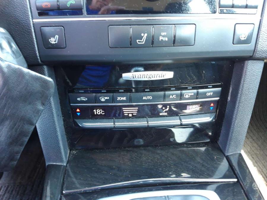 Melns Mercedes-Benz e-200 2009 Šauļi, ar dzinēja tilpumu 1.80 L un nobraukumu 223 tūkst. km par 7200 €, foto 19 vietnē AUTOMOTO.COM.LV