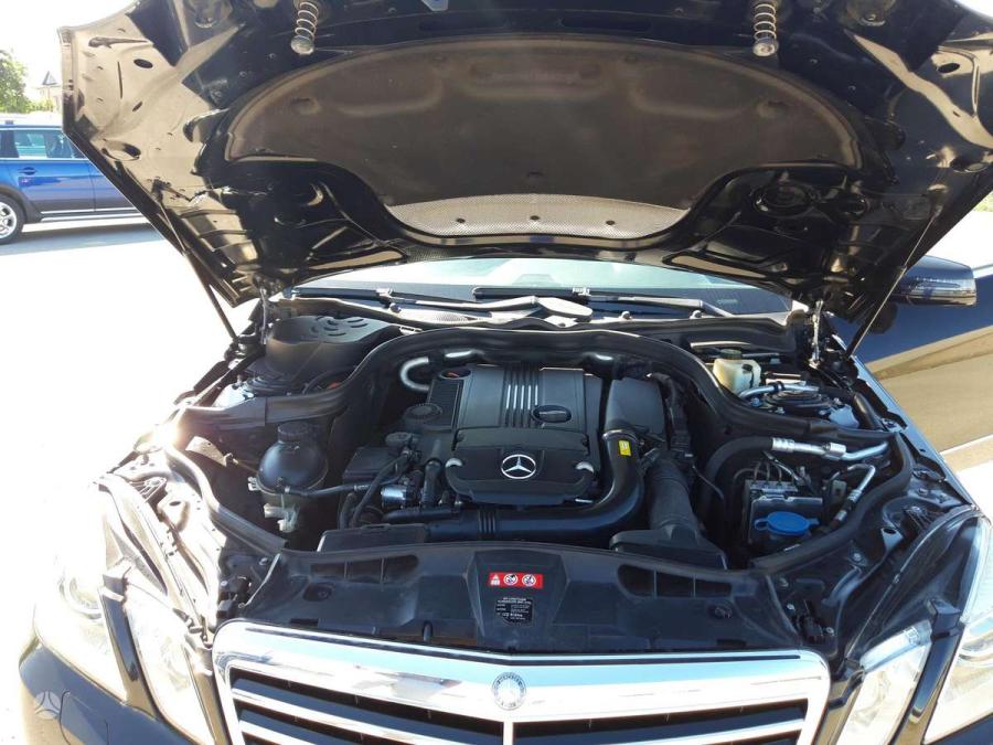 Melns Mercedes-Benz e-200 2009 Šauļi, ar dzinēja tilpumu 1.80 L un nobraukumu 223 tūkst. km par 7200 €, foto 23 vietnē AUTOMOTO.COM.LV