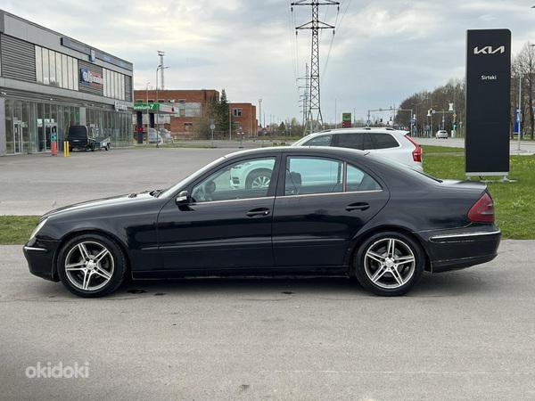 Черный Мерседес E 200 2003 в Нарва, объемом двигателя 2.10 л и пробегом 715 тыс. км за 1499 €, фото 4 на AUTOMOTO.COM.LV