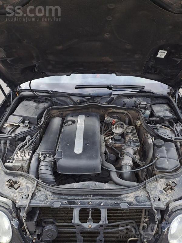Melns Mercedes-Benz e-200 2003 Valmiera, ar dzinēja tilpumu 2.20 L un nobraukumu 368 tūkst. km par 2300 €, foto 10 vietnē AUTOMOTO.COM.LV
