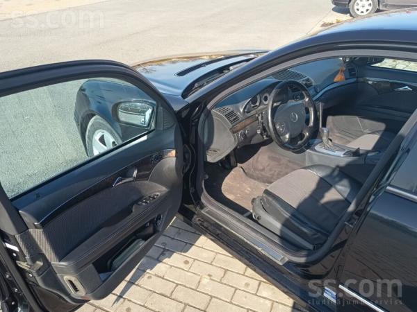 Melns Mercedes-Benz e-200 2004 Bauska, ar dzinēja tilpumu 2.20 L un nobraukumu 340 tūkst. km par 2600 €, foto 6 vietnē AUTOMOTO.COM.LV