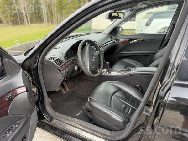Melns Mercedes-Benz e-200 2005 Cēsis, ar dzinēja tilpumu 2.20 L un nobraukumu 303 tūkst. km par 1800 €, foto 7 vietnē AUTOMOTO.COM.LV