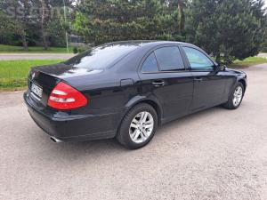Melns Mercedes-Benz e-200 2005 Jēkabpils, ar dzinēja tilpumu 2.20 L un nobraukumu 410 tūkst. km par 1850 €, foto 4 vietnē AUTOMOTO.COM.LV