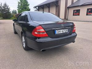Melns Mercedes-Benz e-200 2005 Jēkabpils, ar dzinēja tilpumu 2.20 L un nobraukumu 410 tūkst. km par 1850 €, foto 6 vietnē AUTOMOTO.COM.LV