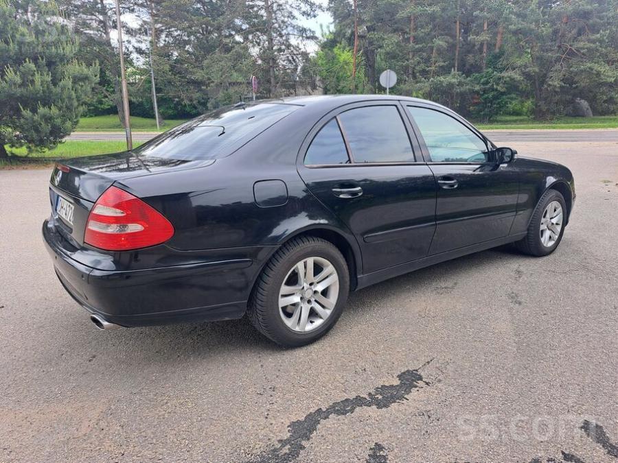 Melns Mercedes-Benz e-200 2005 Jēkabpils, ar dzinēja tilpumu 2.20 L un nobraukumu 419 tūkst. km par 1800 €, foto 4 vietnē AUTOMOTO.COM.LV