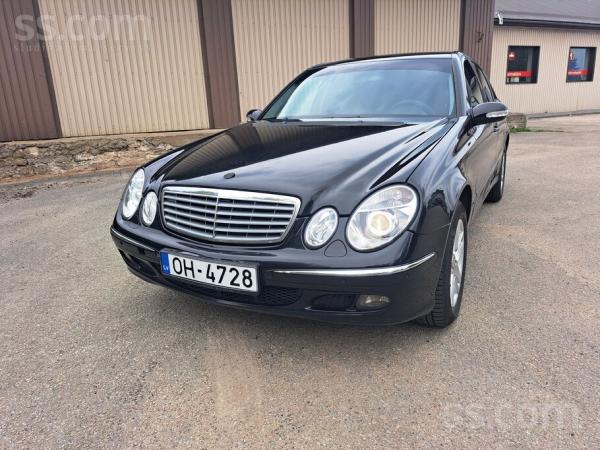 Черный Мерседес E 200 2005 в Екабпилс, объемом двигателя 2.20 л и пробегом 419 тыс. км за 1800 €, фото 8 на AUTOMOTO.COM.LV