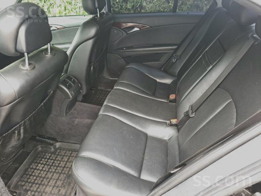 Melns Mercedes-Benz e-200 2005 Jēkabpils, ar dzinēja tilpumu 2.20 L un nobraukumu 419 tūkst. km par 1800 €, foto 11 vietnē AUTOMOTO.COM.LV