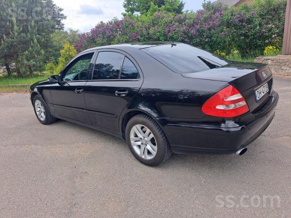 Melns Mercedes-Benz e-200 2005 Jēkabpils, ar dzinēja tilpumu 2.20 L un nobraukumu 419 tūkst. km par 1850 €, foto 6 vietnē AUTOMOTO.COM.LV