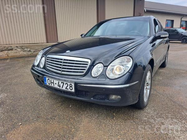 Black Mercedes-Benz e-200 2005 in Jekabpils, with an engine capacity of 2.20 L and mileage of 419 thousand km for 1900 €, photo 8 on AUTOMOTO.COM.LV