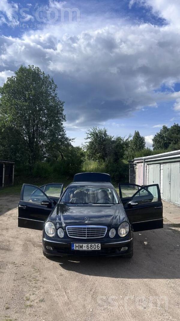 Melns Mercedes-Benz e-200 2005 Cēsis, ar dzinēja tilpumu 1.80 L un nobraukumu 370 tūkst. km par 3200 €, foto 1 vietnē AUTOMOTO.COM.LV