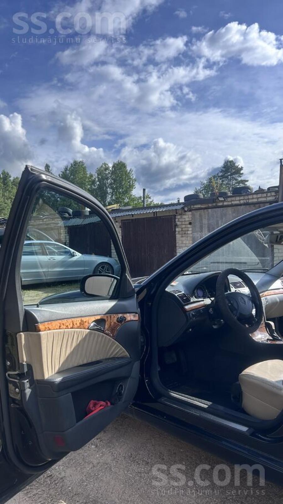 Black Mercedes-Benz e-200 2005 in Cesis, with an engine capacity of 1.80 L and mileage of 370 thousand km for 3200 €, photo 4 on AUTOMOTO.COM.LV