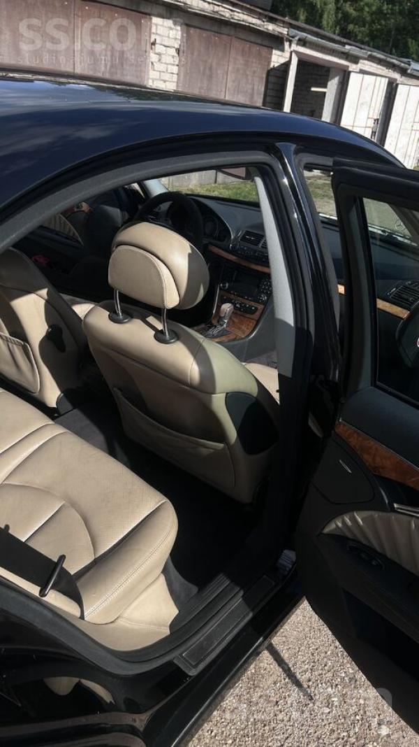 Melns Mercedes-Benz e-200 2005 Cēsis, ar dzinēja tilpumu 1.80 L un nobraukumu 370 tūkst. km par 3200 €, foto 9 vietnē AUTOMOTO.COM.LV
