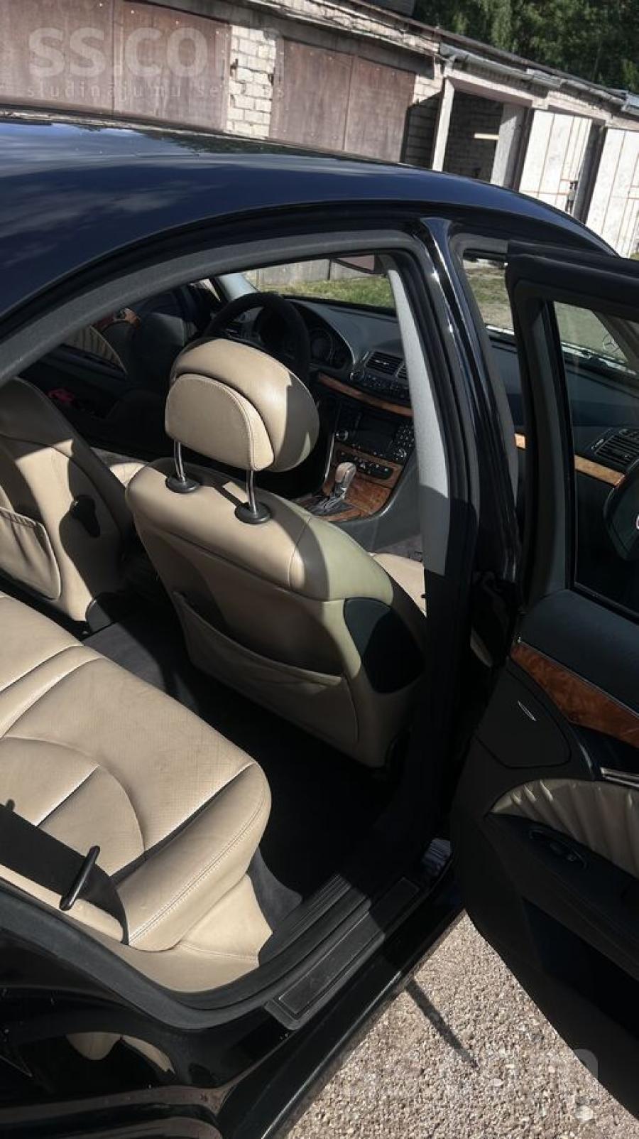 Black Mercedes-Benz e-200 2005 in Cesis, with an engine capacity of 1.80 L and mileage of 370 thousand km for 3200 €, photo 10 on AUTOMOTO.COM.LV
