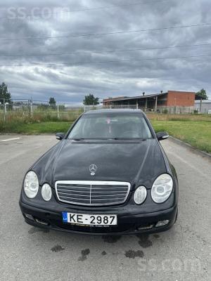 Melns Mercedes-Benz e-200 2005 Rīga, ar dzinēja tilpumu 2.20 L un nobraukumu 311 tūkst. km par 2500 €, foto  vietnē AUTOMOTO.COM.LV
