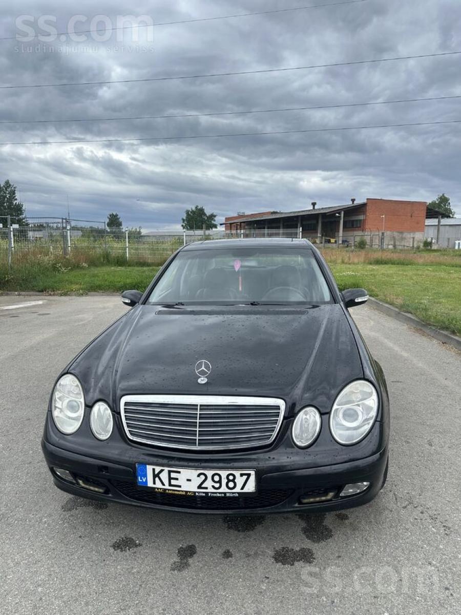 Melns Mercedes-Benz e-200 2005 Rīga, ar dzinēja tilpumu 2.20 L un nobraukumu 311 tūkst. km par 2500 €, foto 1 vietnē AUTOMOTO.COM.LV
