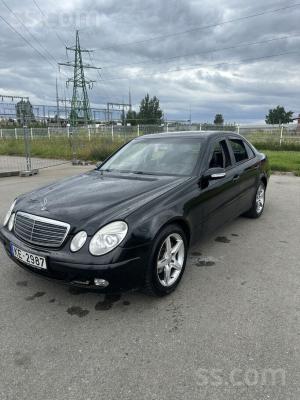 Melns Mercedes-Benz e-200 2005 Rīga, ar dzinēja tilpumu 2.20 L un nobraukumu 311 tūkst. km par 2500 €, foto 3 vietnē AUTOMOTO.COM.LV