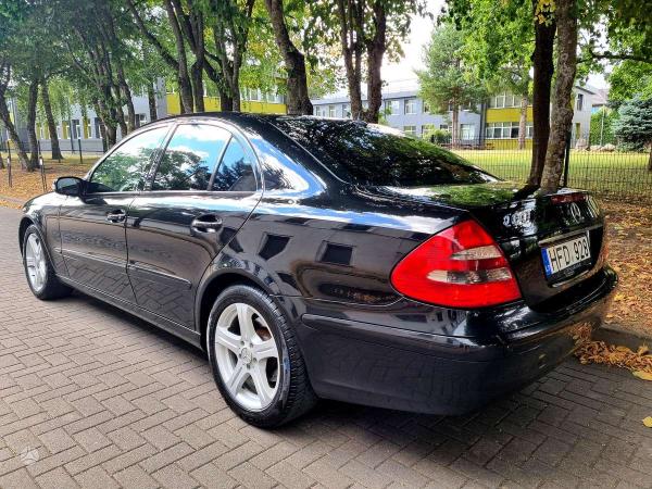 Черный Мерседес E 200 2005 в Ионава, объемом двигателя 2.15 л и пробегом 433 тыс. км за 2499 €, фото 4 на AUTOMOTO.COM.LV