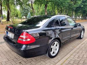 Melns Mercedes-Benz e-200 2005 Jonava, ar dzinēja tilpumu 2.15 L un nobraukumu 433 tūkst. km par 2499 €, foto 7 vietnē AUTOMOTO.COM.LV