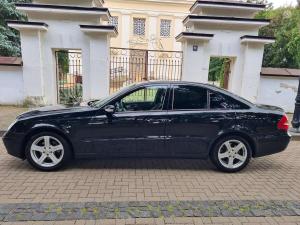 Melns Mercedes-Benz e-200 2005 Jonava, ar dzinēja tilpumu 2.15 L un nobraukumu 433 tūkst. km par 2499 €, foto 12 vietnē AUTOMOTO.COM.LV