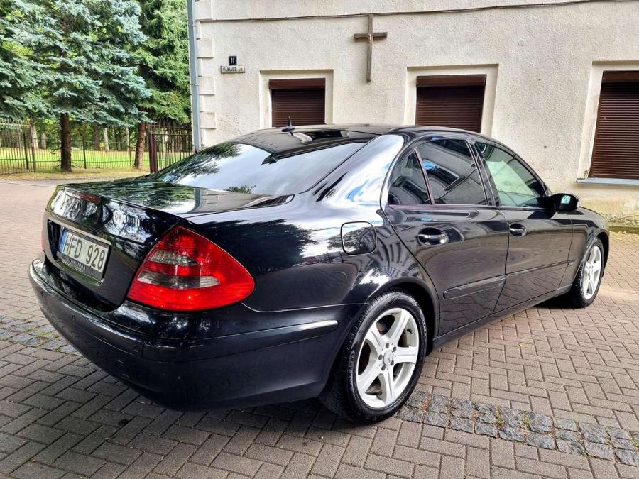 Melns Mercedes-Benz e-200 2005 Jonava, ar dzinēja tilpumu 2.15 L un nobraukumu 433 tūkst. km par 2499 €, foto 16 vietnē AUTOMOTO.COM.LV