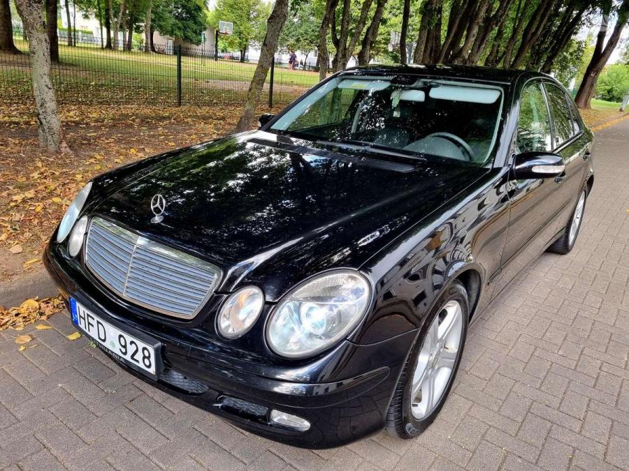 Melns Mercedes-Benz e-200 2005 Jonava, ar dzinēja tilpumu 2.15 L un nobraukumu 433 tūkst. km par 2499 €, foto 19 vietnē AUTOMOTO.COM.LV