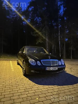 Черный Мерседес E 200 2005 в Рига, объемом двигателя 2.00 л и пробегом 314 тыс. км за 2500 €, фото 3 на AUTOMOTO.COM.LV