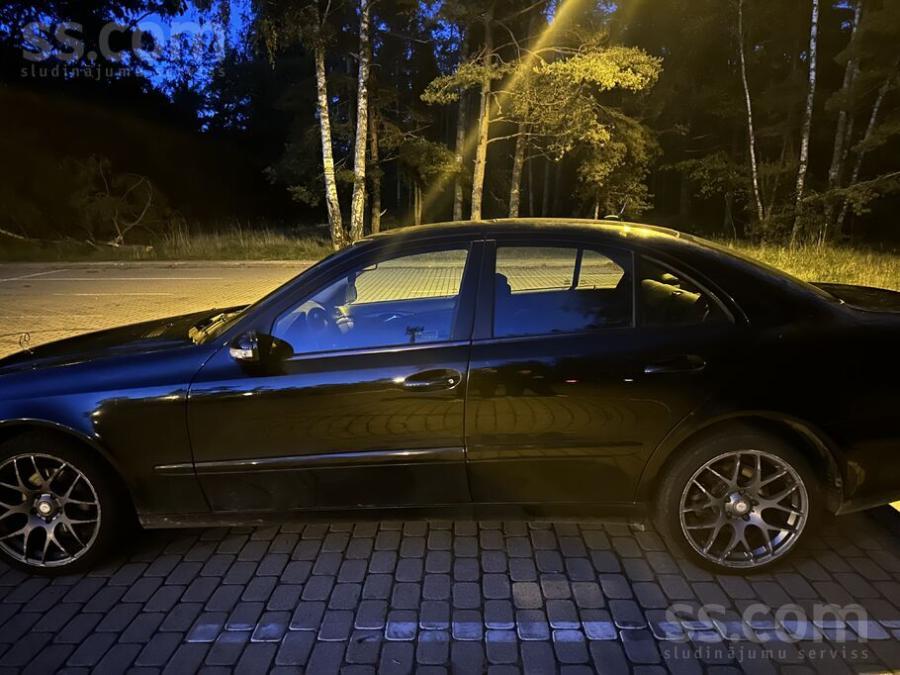 Черный Мерседес E 200 2005 в Рига, объемом двигателя 2.00 л и пробегом 314 тыс. км за 2500 €, фото 7 на AUTOMOTO.COM.LV