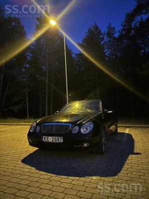 Черный Мерседес E 200 2005 в Рига, объемом двигателя 2.00 л и пробегом 314 тыс. км за 2500 €, фото  на AUTOMOTO.COM.LV