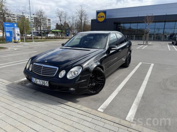 Melns Mercedes-Benz e-200 2006 Rīga, ar dzinēja tilpumu 2.20 L un nobraukumu 451 tūkst. km par 3000 €, foto 1 vietnē AUTOMOTO.COM.LV