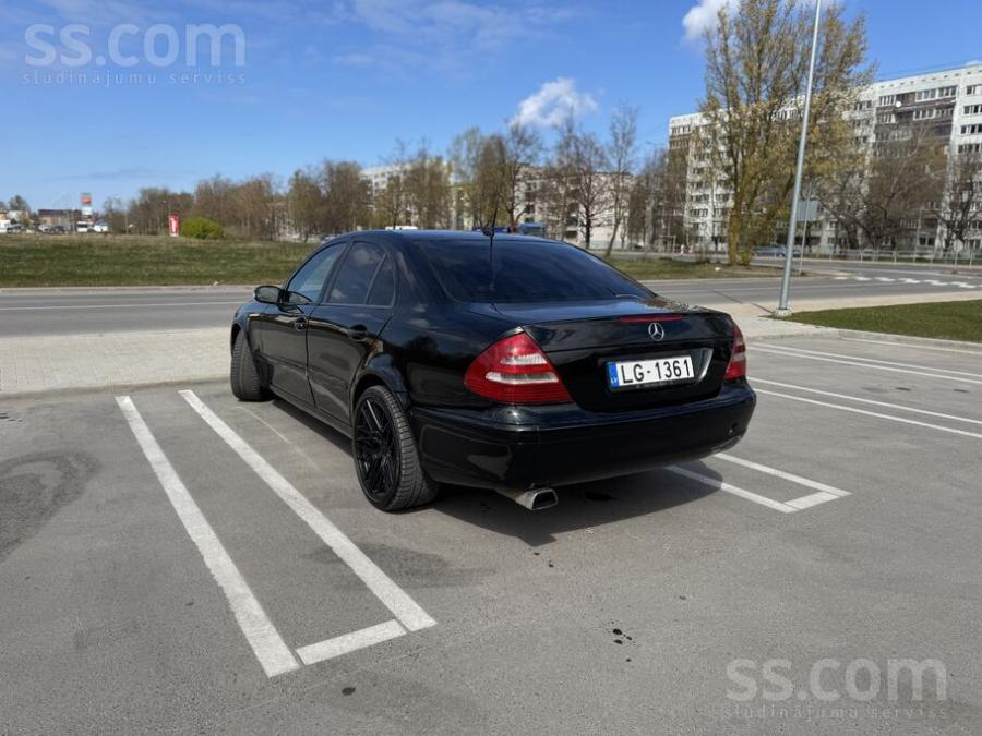 Melns Mercedes-Benz e-200 2006 Rīga, ar dzinēja tilpumu 2.20 L un nobraukumu 451 tūkst. km par 3000 €, foto 3 vietnē AUTOMOTO.COM.LV