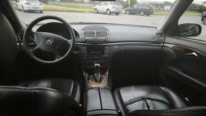 Черный Мерседес E 200 2006 в Нарва, объемом двигателя 2.20 л и пробегом 474 тыс. км за 1350 €, фото 5 на AUTOMOTO.COM.LV