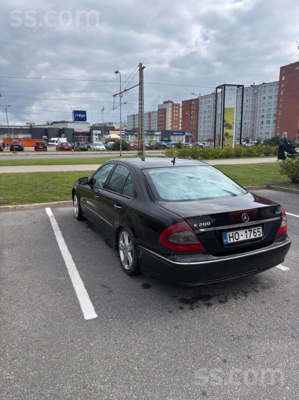 Черный Мерседес E 200 2006 в Рига, объемом двигателя 2.00 л и пробегом 393 тыс. км за 2650 €, фото 8 на AUTOMOTO.COM.LV
