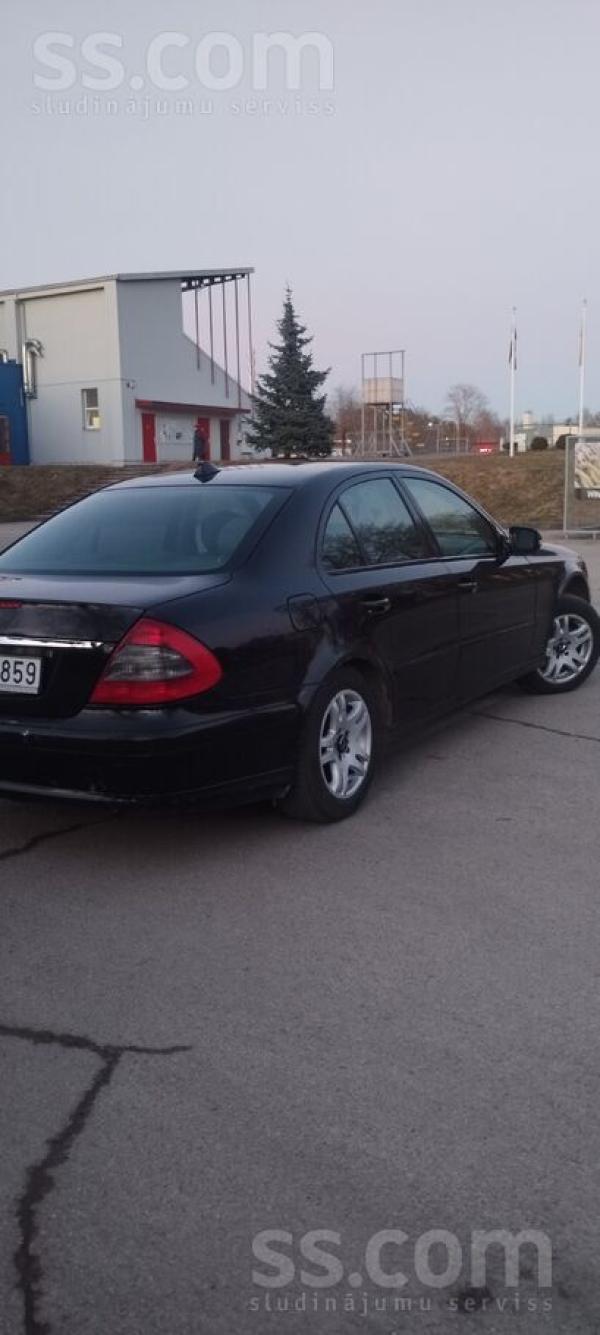 Black Mercedes-Benz e-200 2006 in Ogre, with an engine capacity of 2.10 L and mileage of 360 thousand km for 2000 €, photo 7 on AUTOMOTO.COM.LV
