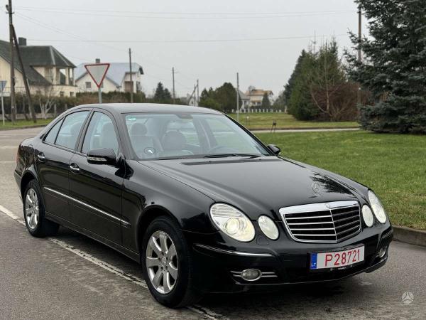Black Mercedes-Benz e-200 2007 in Mazeikiai, with an engine capacity of 1.80 L and mileage of 305 thousand km for 3300 €, photo 9 on AUTOMOTO.COM.LV