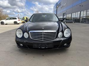 Черный Мерседес E 200 2007 в Паневежис, объемом двигателя 2.20 л и пробегом 400 тыс. км за 2050 €, фото 6 на AUTOMOTO.COM.LV