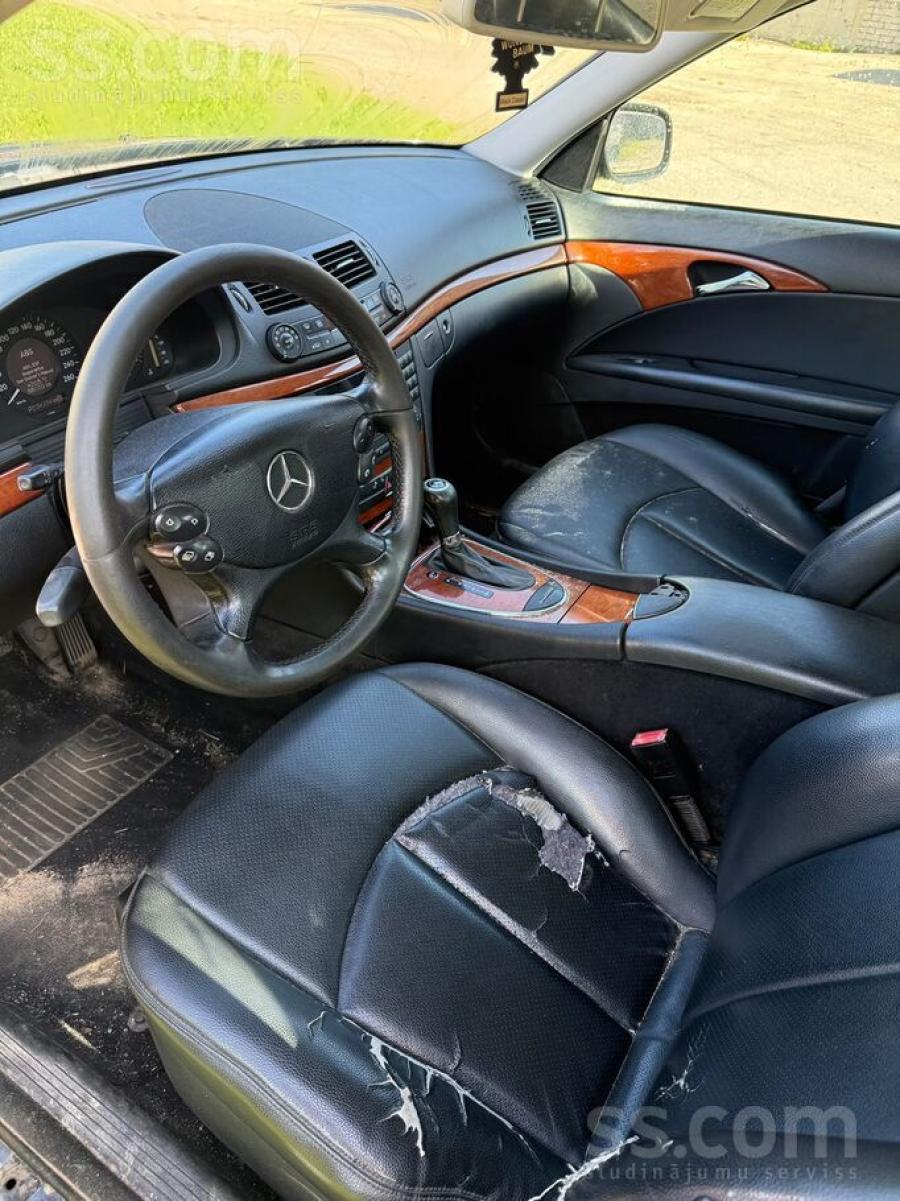 Black Mercedes-Benz e-200 2007 in Riga, with an engine capacity of 2.20 L and mileage of 534 thousand km for 1200 €, photo 10 on AUTOMOTO.COM.LV