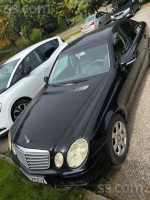 Черный Мерседес E 200 2007 в Рига, объемом двигателя 2.20 л и пробегом 427 тыс. км за 1500 €, фото 3 на AUTOMOTO.COM.LV