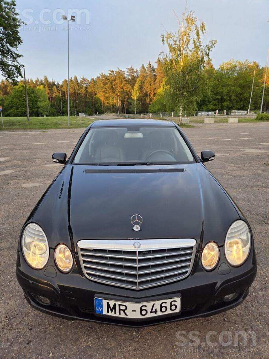 Черный Мерседес E 200 2008 в Рига, объемом двигателя 2.20 л и пробегом 327 тыс. км за 2000 €, фото 1 на AUTOMOTO.COM.LV