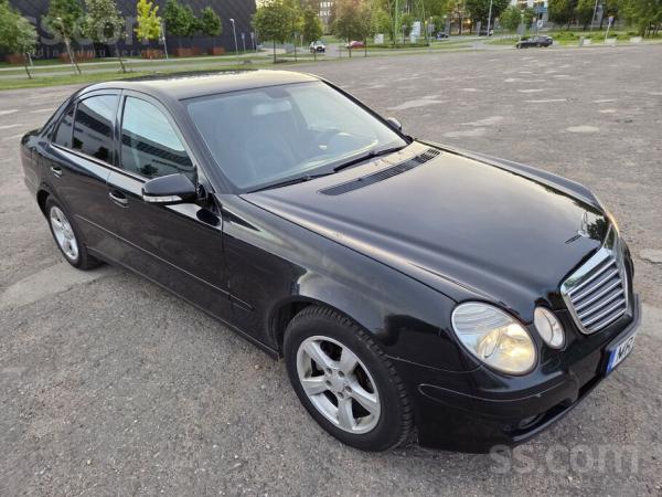 Melns Mercedes-Benz e-200 2008 Rīga, ar dzinēja tilpumu 2.20 L un nobraukumu 327 tūkst. km par 2000 €, foto 2 vietnē AUTOMOTO.COM.LV