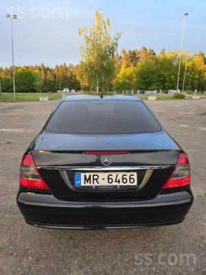 Черный Мерседес E 200 2008 в Рига, объемом двигателя 2.20 л и пробегом 327 тыс. км за 2000 €, фото 7 на AUTOMOTO.COM.LV