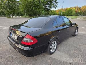 Melns Mercedes-Benz e-200 2008 Rīga, ar dzinēja tilpumu 2.20 L un nobraukumu 327 tūkst. km par 1800 €, foto 5 vietnē AUTOMOTO.COM.LV