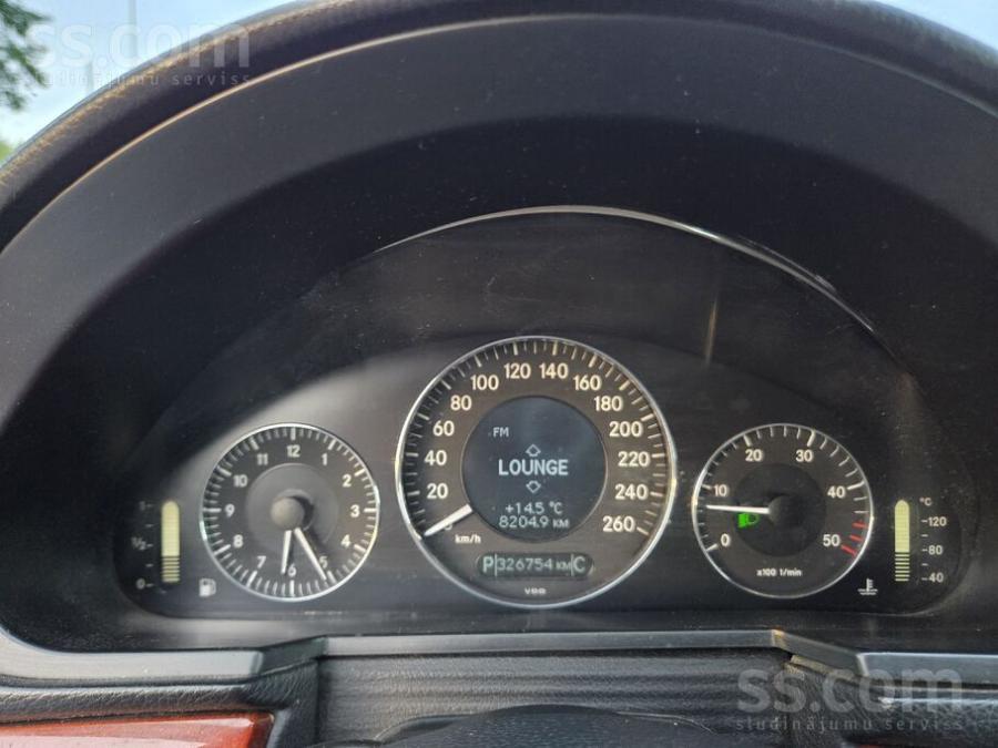 Melns Mercedes-Benz e-200 2008 Rīga, ar dzinēja tilpumu 2.20 L un nobraukumu 327 tūkst. km par 1800 €, foto 9 vietnē AUTOMOTO.COM.LV