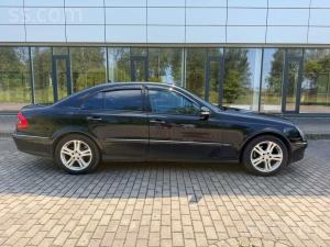 Black Mercedes-Benz e-200 2008 in Tukums, with an engine capacity of 1.80 L and mileage of 139 thousand km for 5200 €, photo 7 on AUTOMOTO.COM.LV