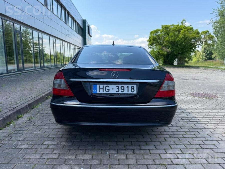 Black Mercedes-Benz e-200 2008 in Tukums, with an engine capacity of 1.80 L and mileage of 139 thousand km for 5200 €, photo 9 on AUTOMOTO.COM.LV