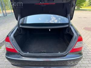 Black Mercedes-Benz e-200 2008 in Tukums, with an engine capacity of 1.80 L and mileage of 139 thousand km for 5200 €, photo 10 on AUTOMOTO.COM.LV