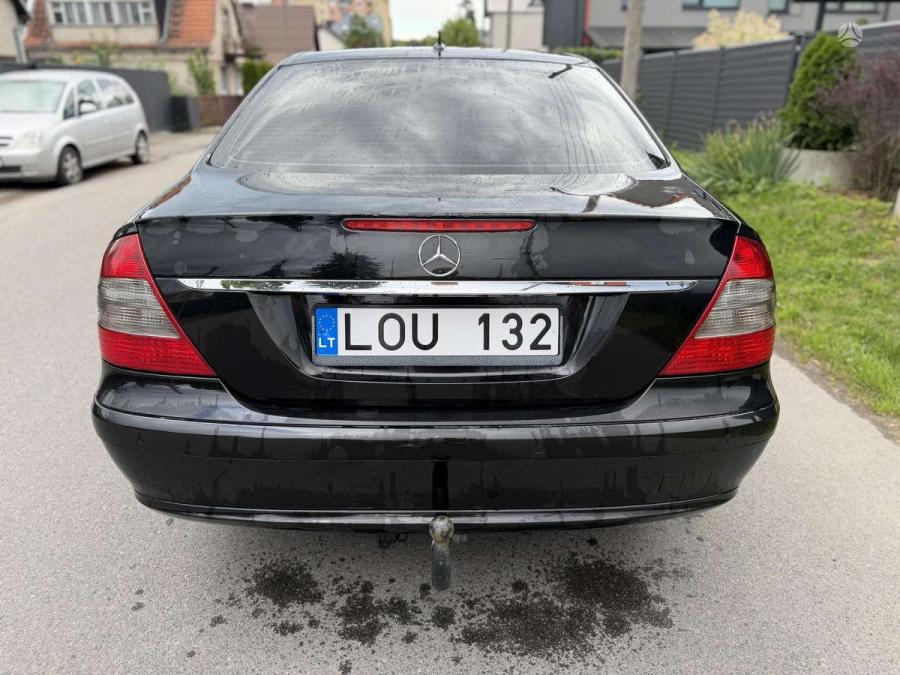 Melns Mercedes-Benz e-200 2008 Kauņa, ar dzinēja tilpumu 2.15 L un nobraukumu 312 tūkst. km par 4950 €, foto 7 vietnē AUTOMOTO.COM.LV