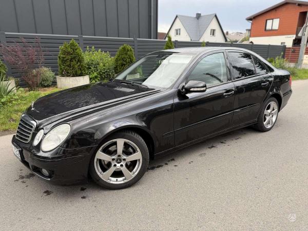 Black Mercedes-Benz e-200 2008 in Kaunas, with an engine capacity of 2.15 L and mileage of 312 thousand km for 4950 €, photo 9 on AUTOMOTO.COM.LV
