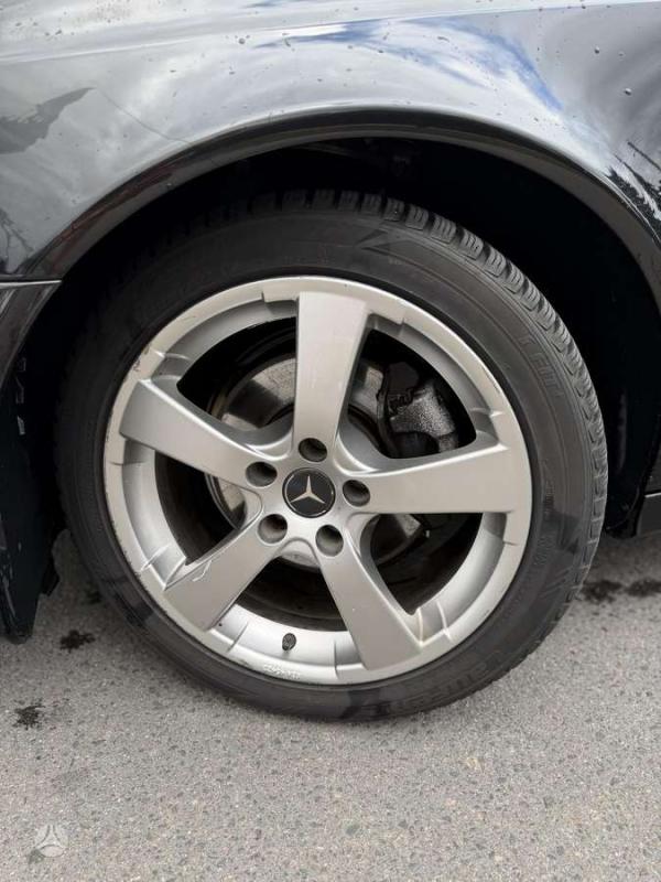 Black Mercedes-Benz e-200 2008 in Kaunas, with an engine capacity of 2.15 L and mileage of 312 thousand km for 4950 €, photo 10 on AUTOMOTO.COM.LV